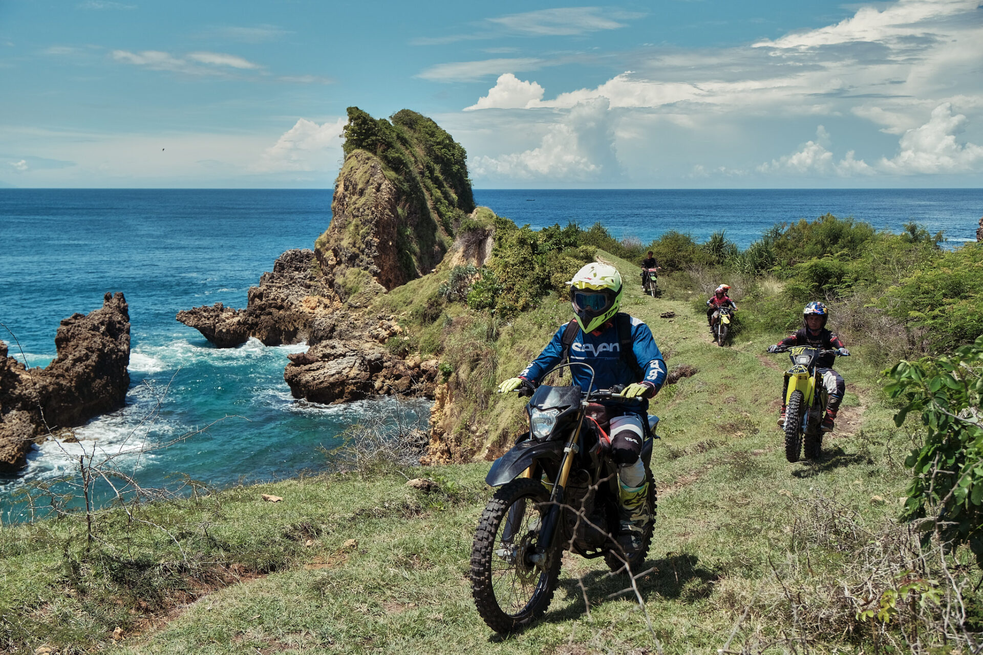 Rides for Intermediates - Mud N' Gears : Dirt Bike Tours, Lombok Indonesia